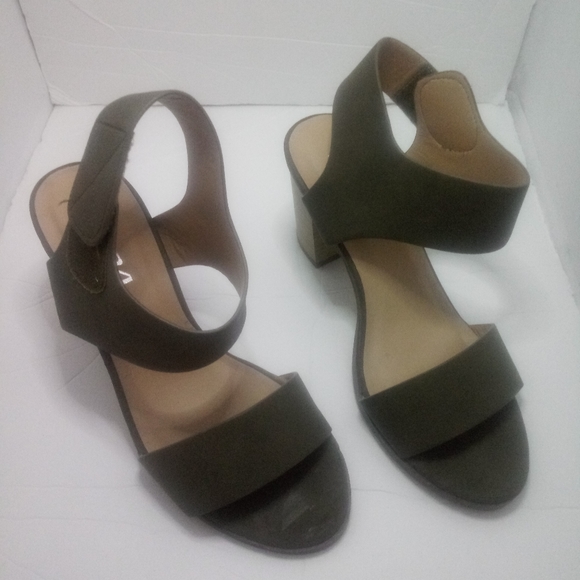 Soda | Shoes | Soda Olive Green Open Toe Sandals | Poshmark